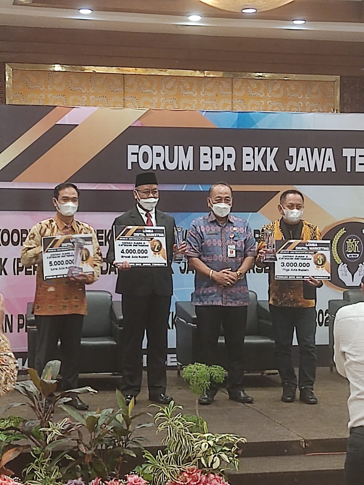 PT BPR BKK KARANGMALANG RAIH JUARA DIGITAL MARKETING